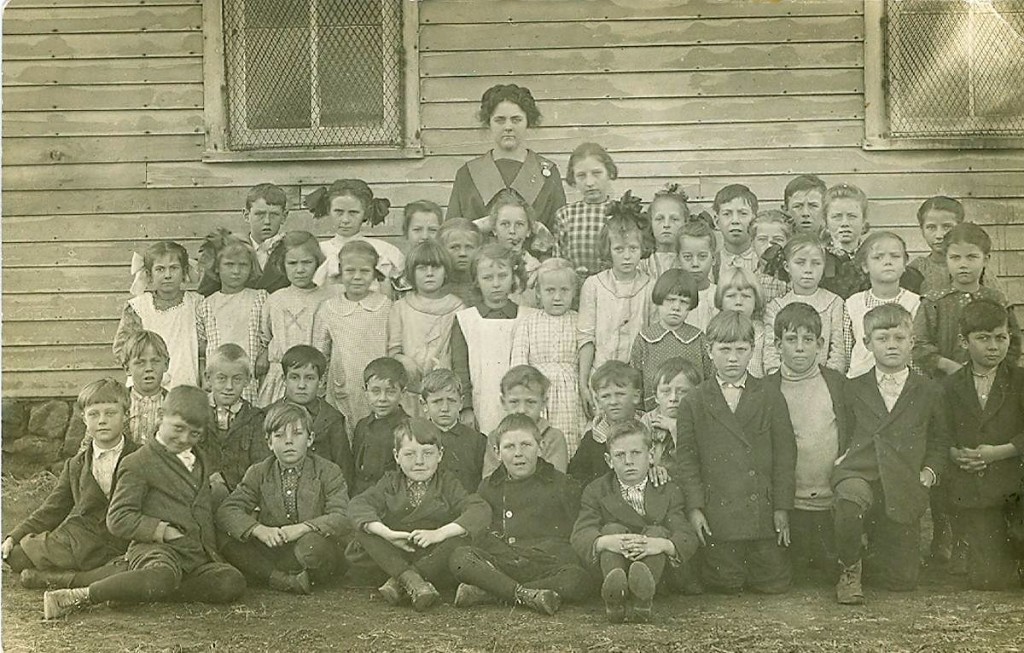 Cardonia School | Clay County Genealogical Society